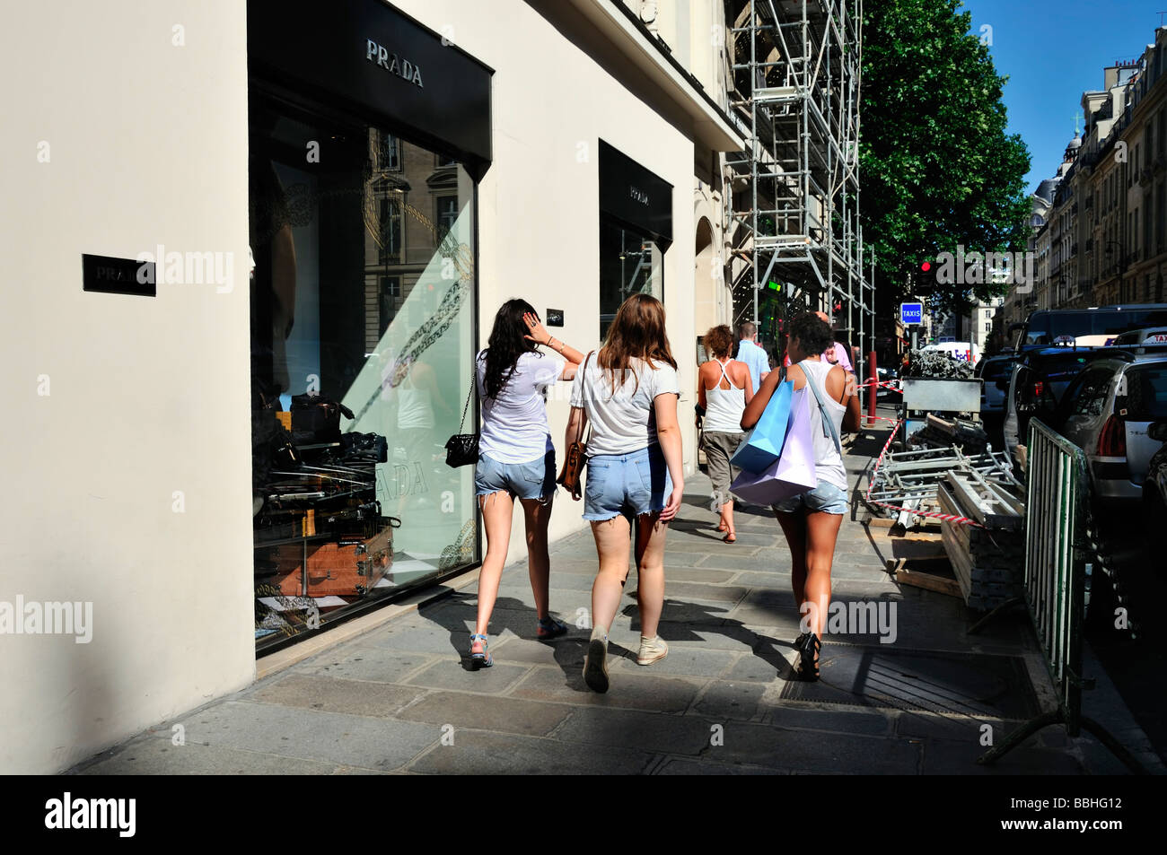 Pedestrians europe city holiday women walking cities outside exterior ...