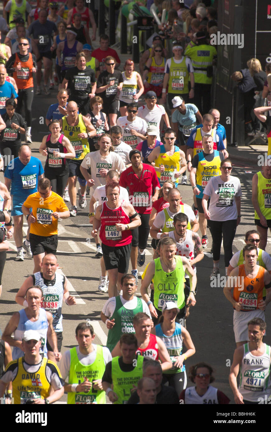 Marathon spectators men male hi-res stock photography and images - Alamy