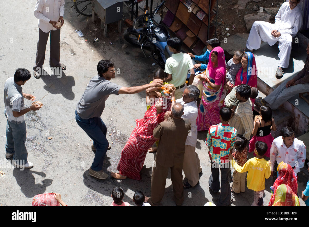 India Rajasthan Udaipur Grief ceremony in the street Stock Photo - Alamy