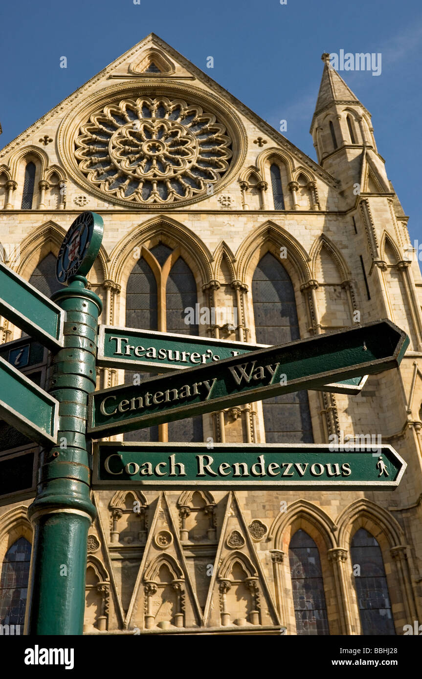 English heritage information signs hi-res stock photography and images ...