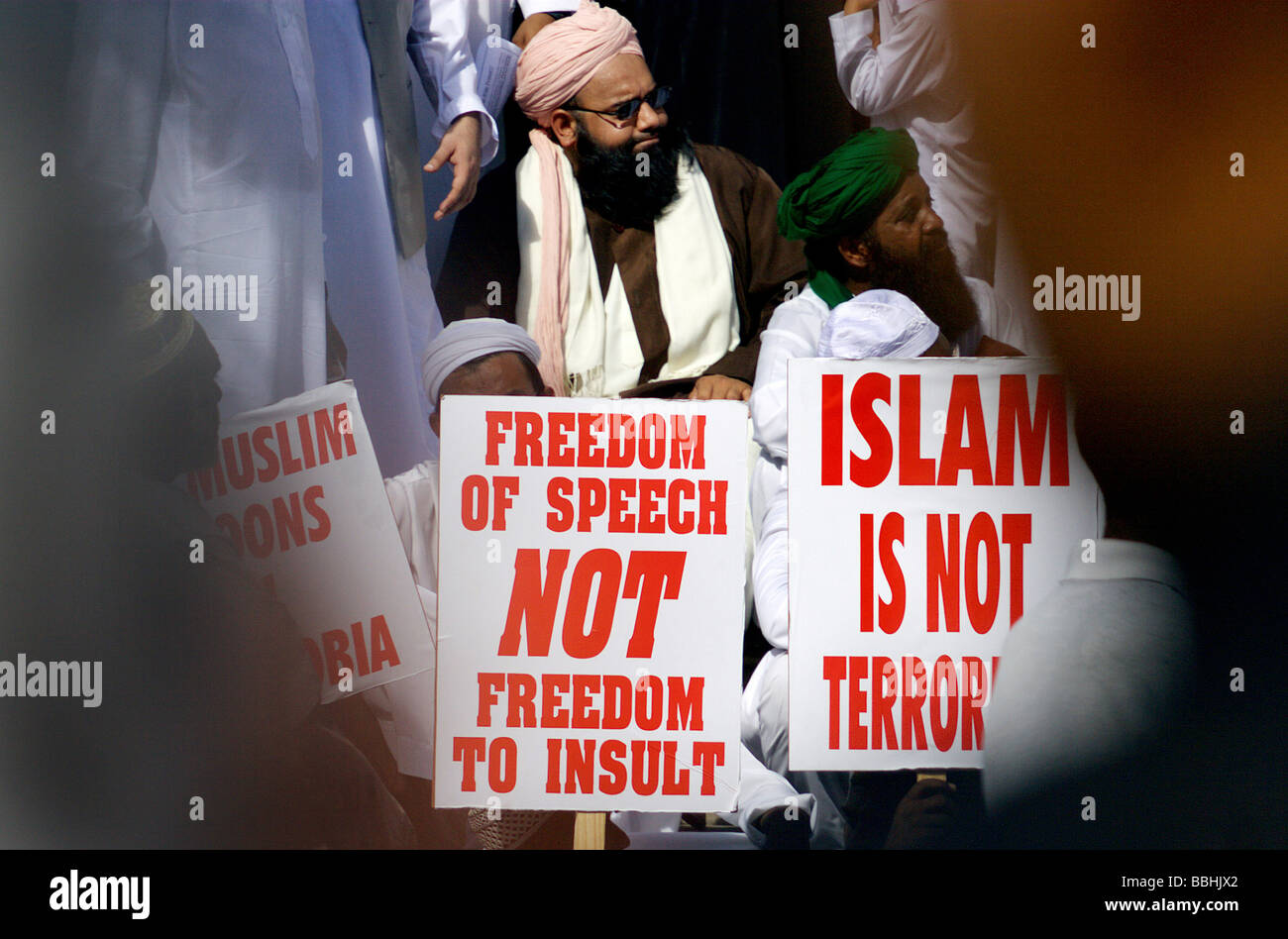 Hundreds of Muslim protestors took to the streets shouted slogans and ...