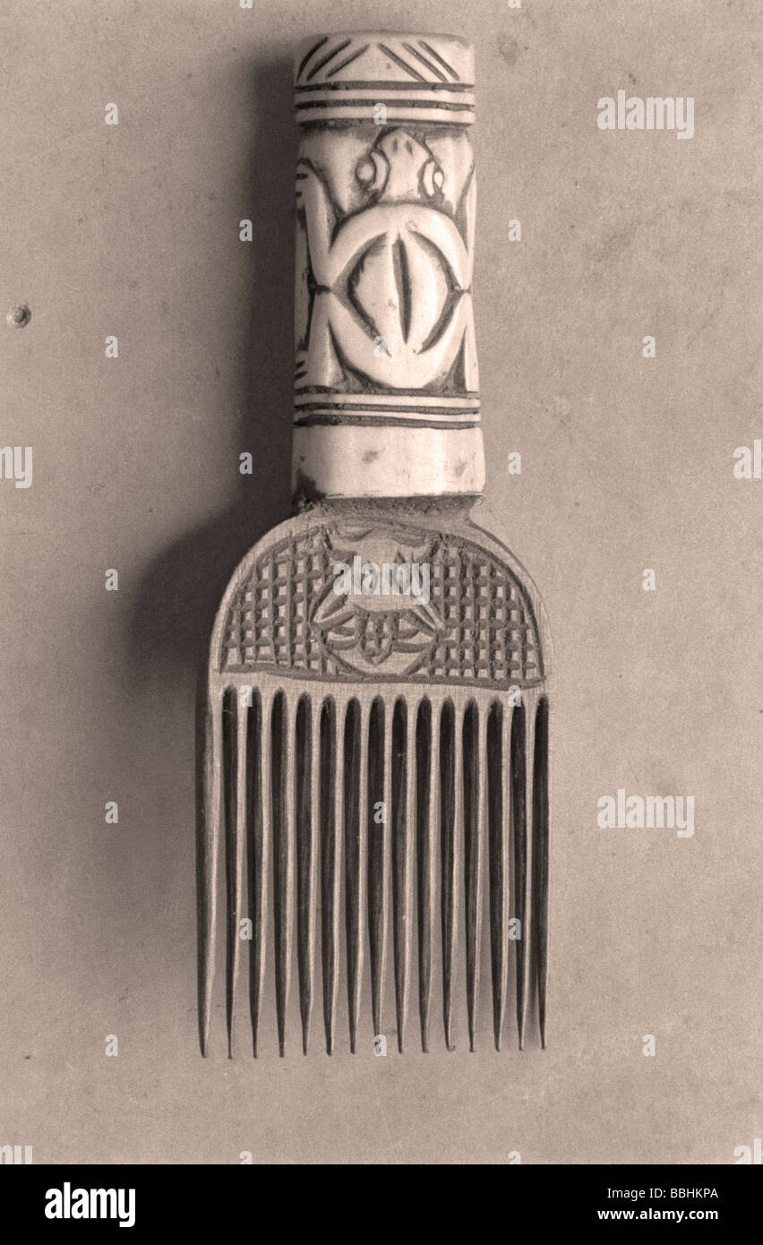 Indigenous African comb Stock Photo - Alamy