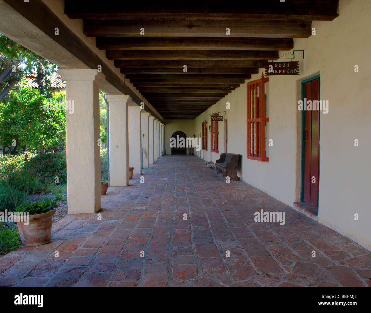 Entrance hallway of an american house. hi-res stock photography and ...