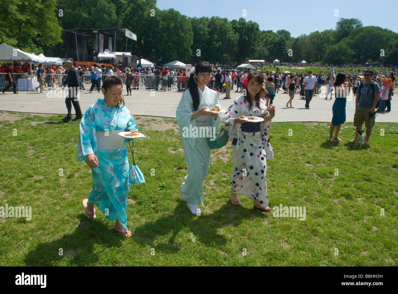 Thousands turn out for the third annual Japan Day celebration in ...