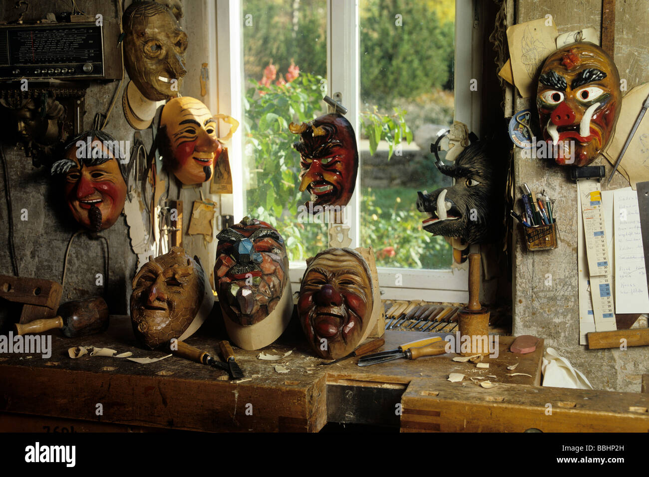 Wood masks hi-res stock photography and images - Alamy