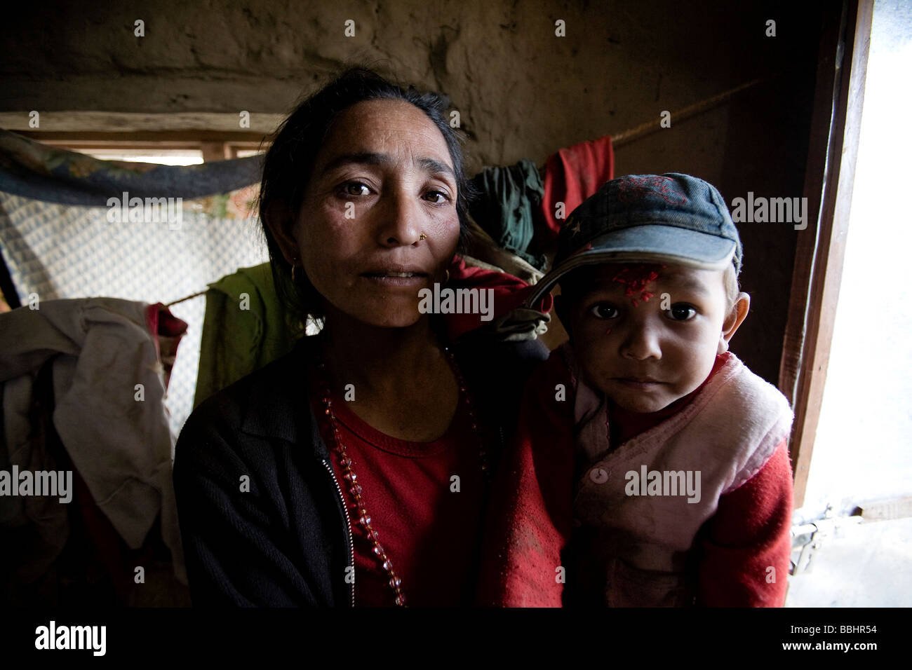 Pokhara, Nepal; Mother and child living in poverty Stock Photo - Alamy