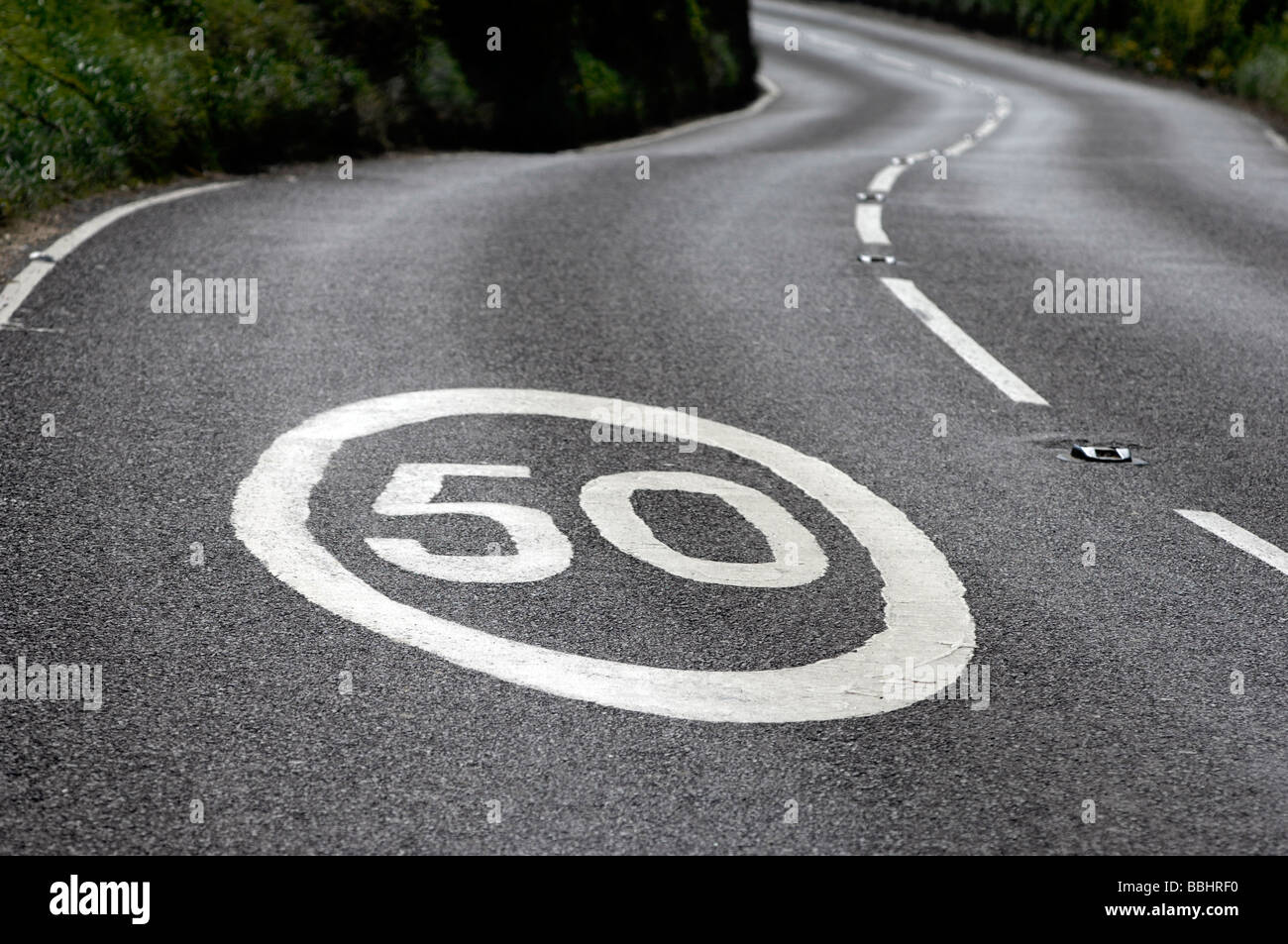 Speed limit sign hi-res stock photography and images - Alamy