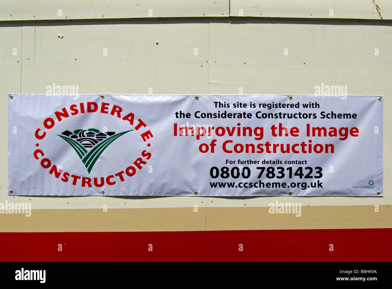 considerate constructors banner, outside a building site Stock Photo ...