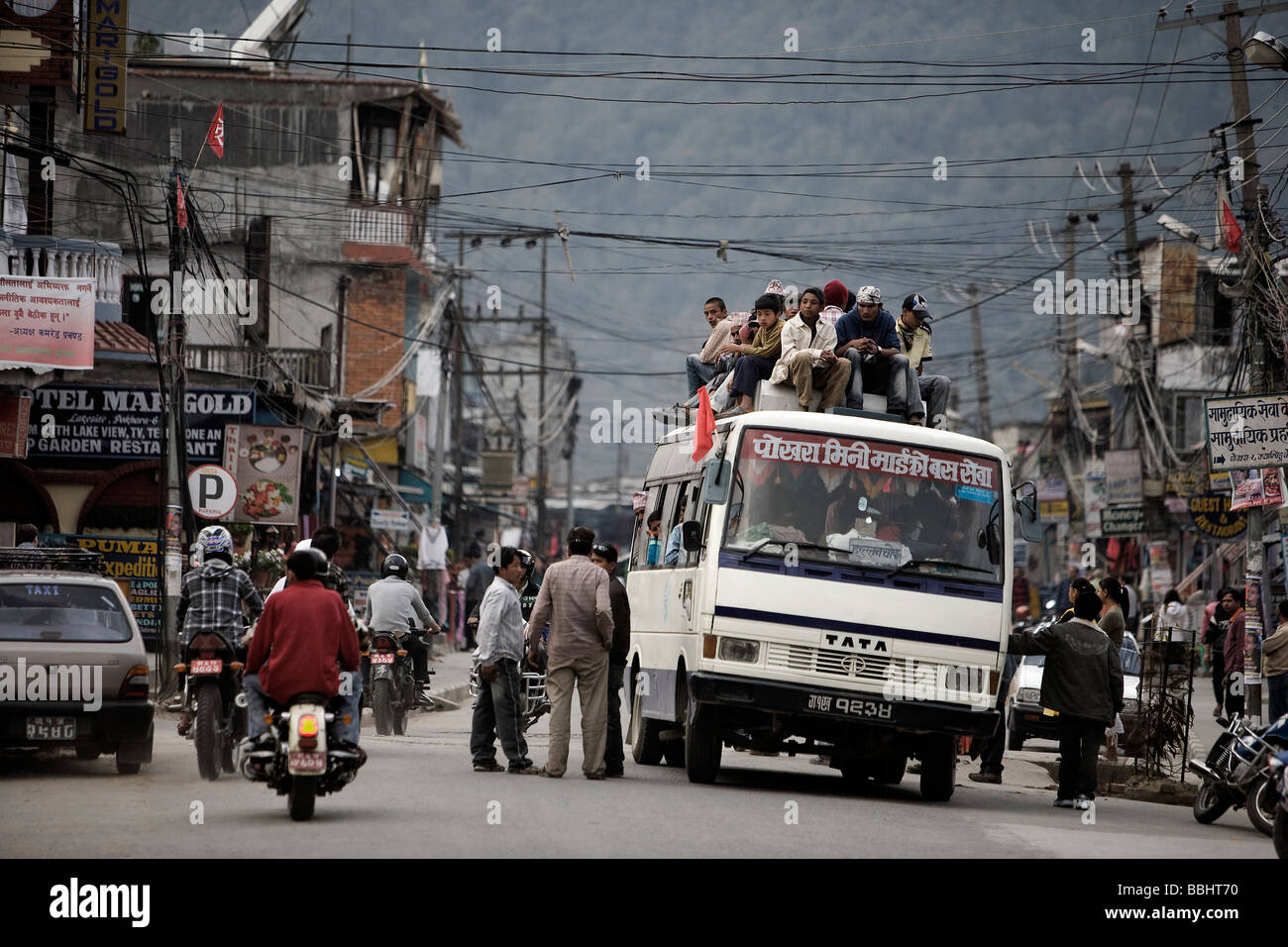 Bus laden hi-res stock photography and images - Alamy