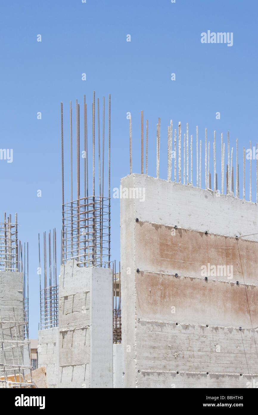 Reinforced concrete wall Stock Photo - Alamy