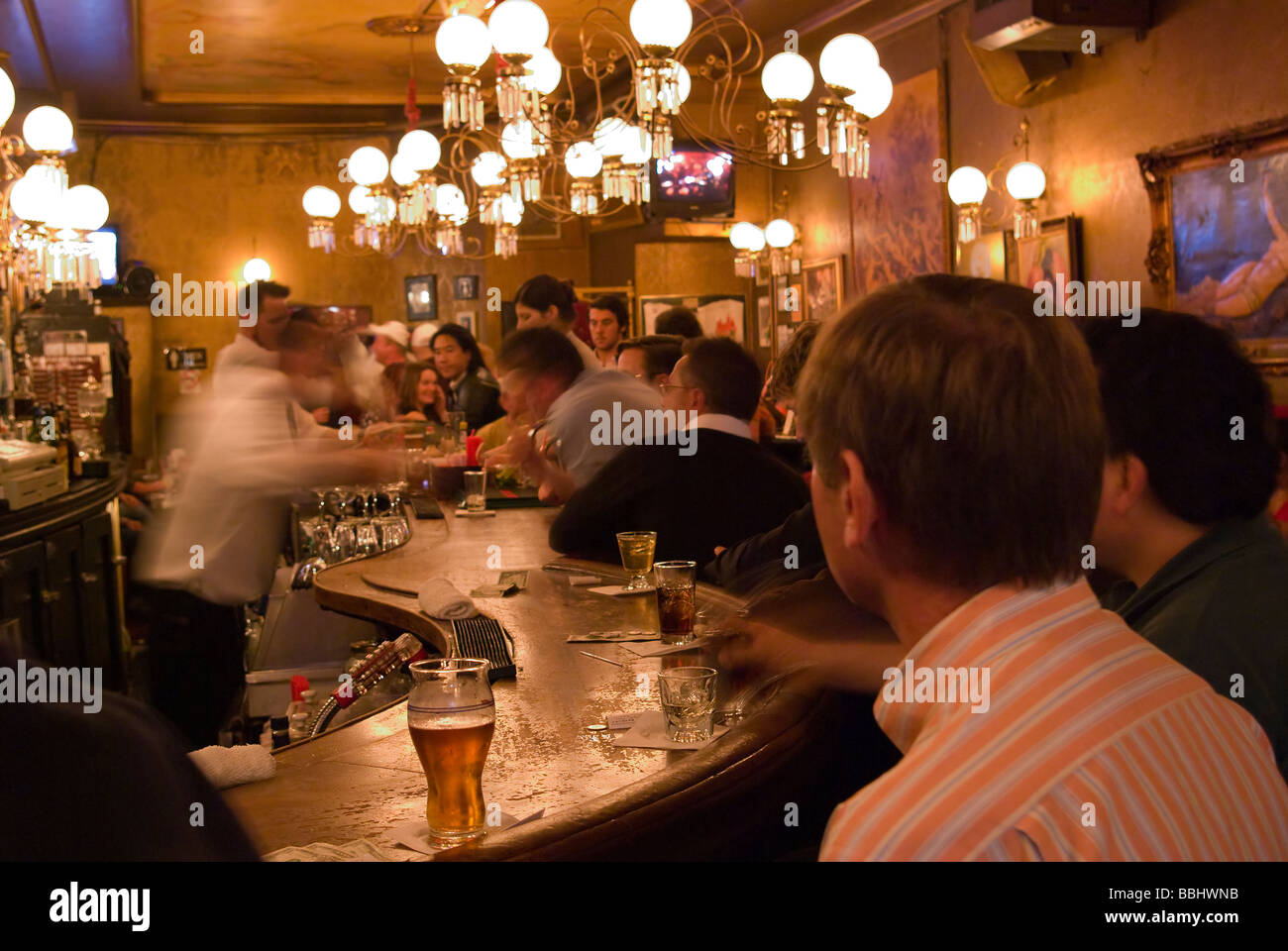 Downtown bar hi-res stock photography and images - Alamy
