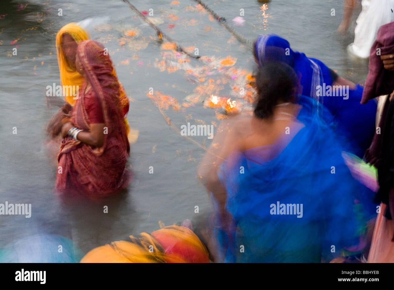 Women Bathing In Saris High Resolution Stock Photography and Images - Alamy