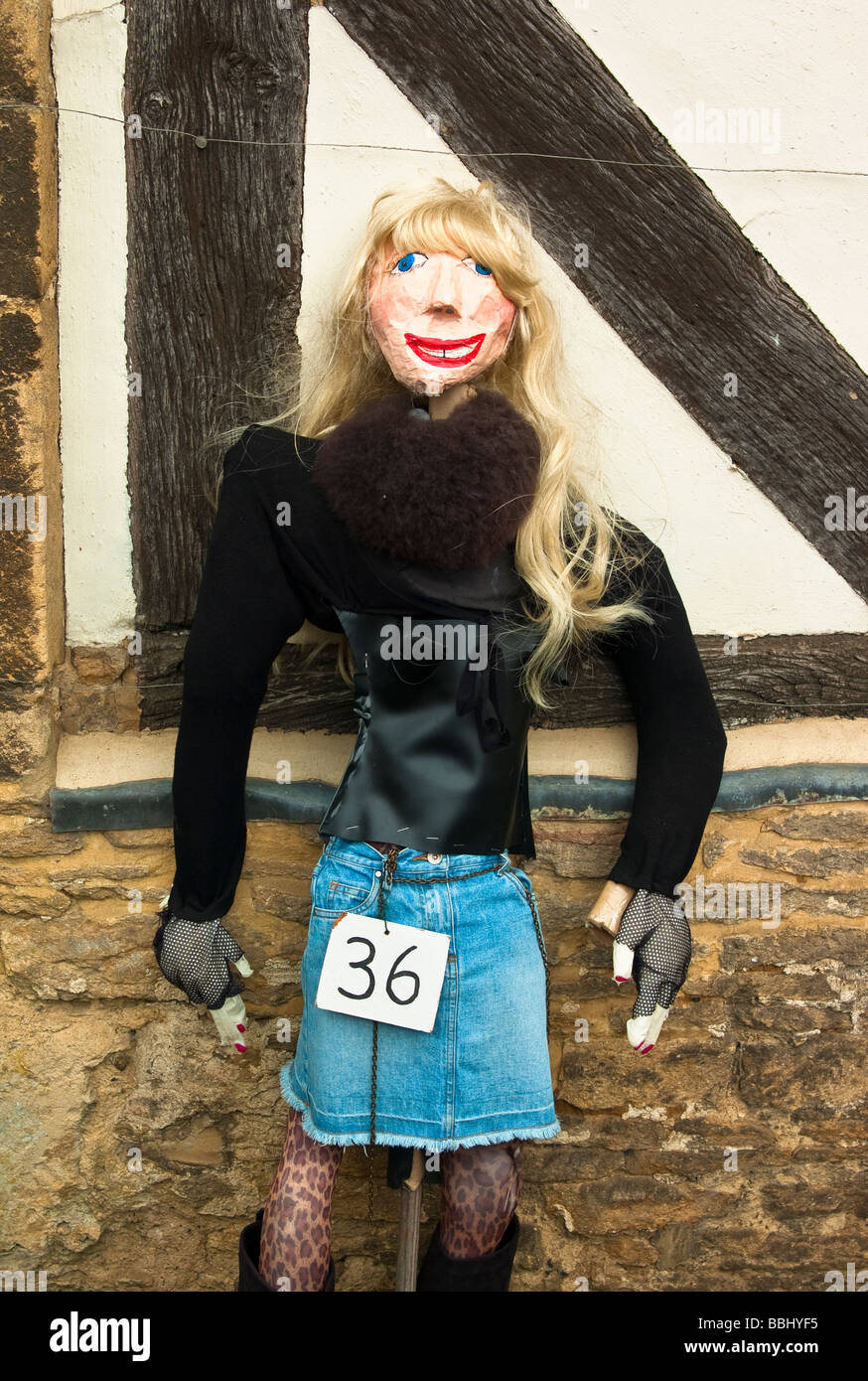 Real scarecrow hi-res stock photography and images - Alamy