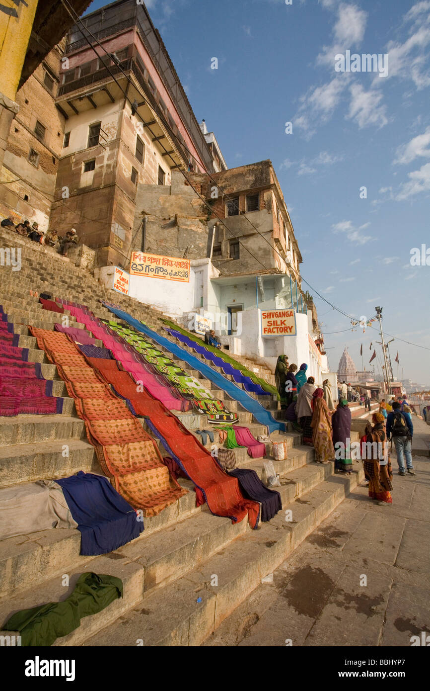 Fabric drying hi-res stock photography and images - Alamy