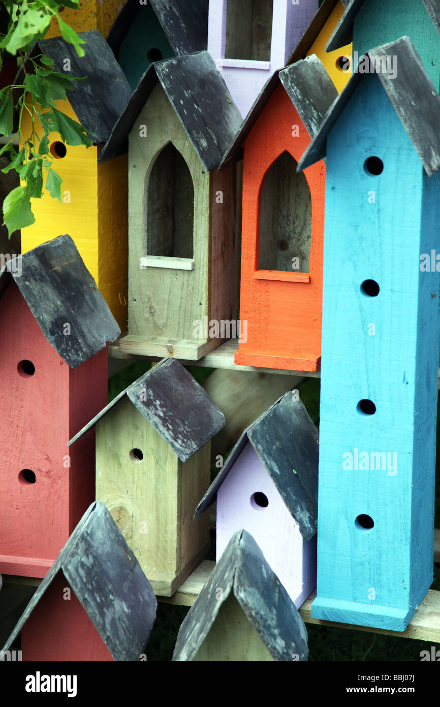 Bird boxes hi-res stock photography and images - Alamy