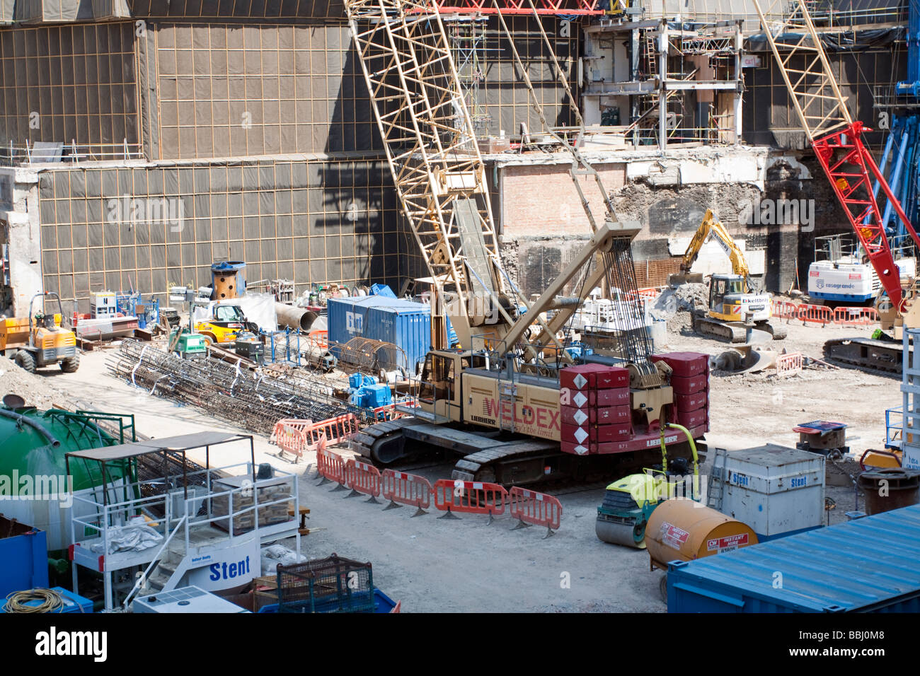 The shard foundations hi-res stock photography and images - Alamy