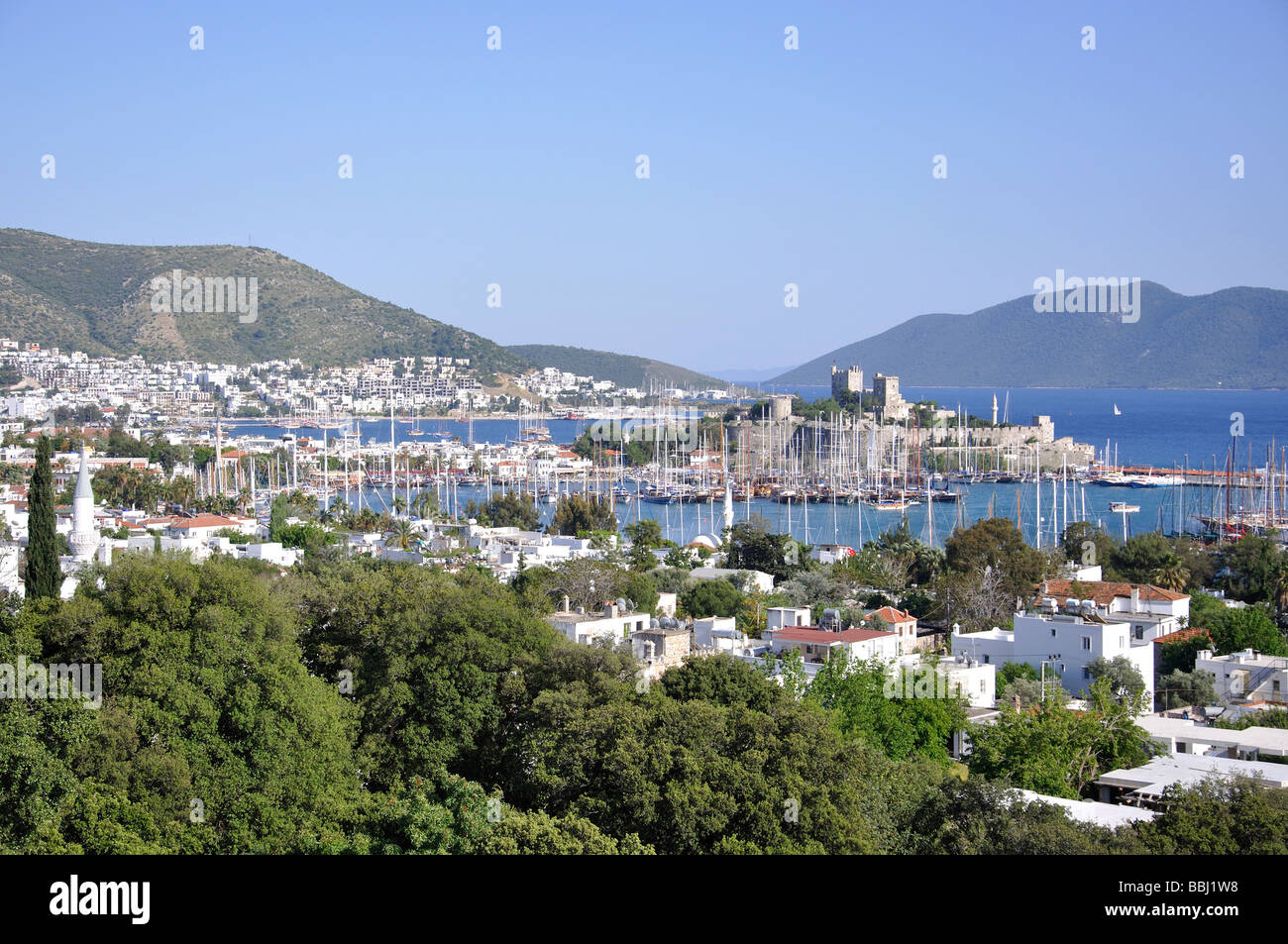 View of harbour and Bodrum Castle, Bodrum, Bodrum Peninsula, Mugla ...
