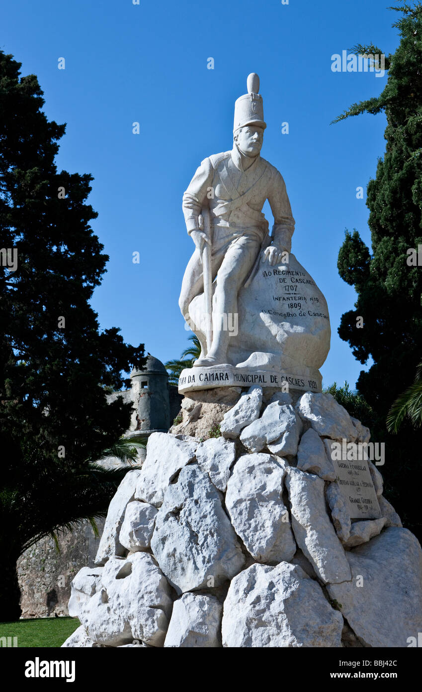 Monument military hi-res stock photography and images - Alamy