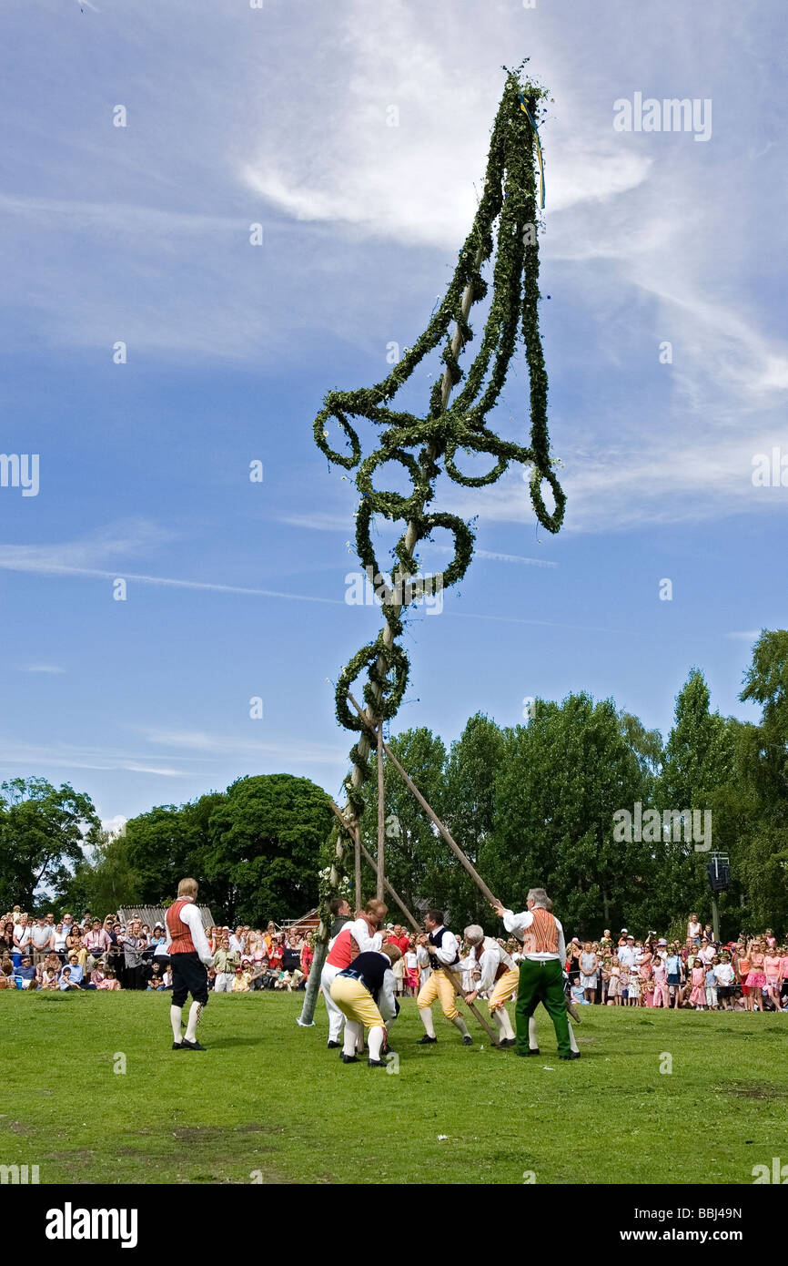 Folkdance at midsummer hi-res stock photography and images - Alamy