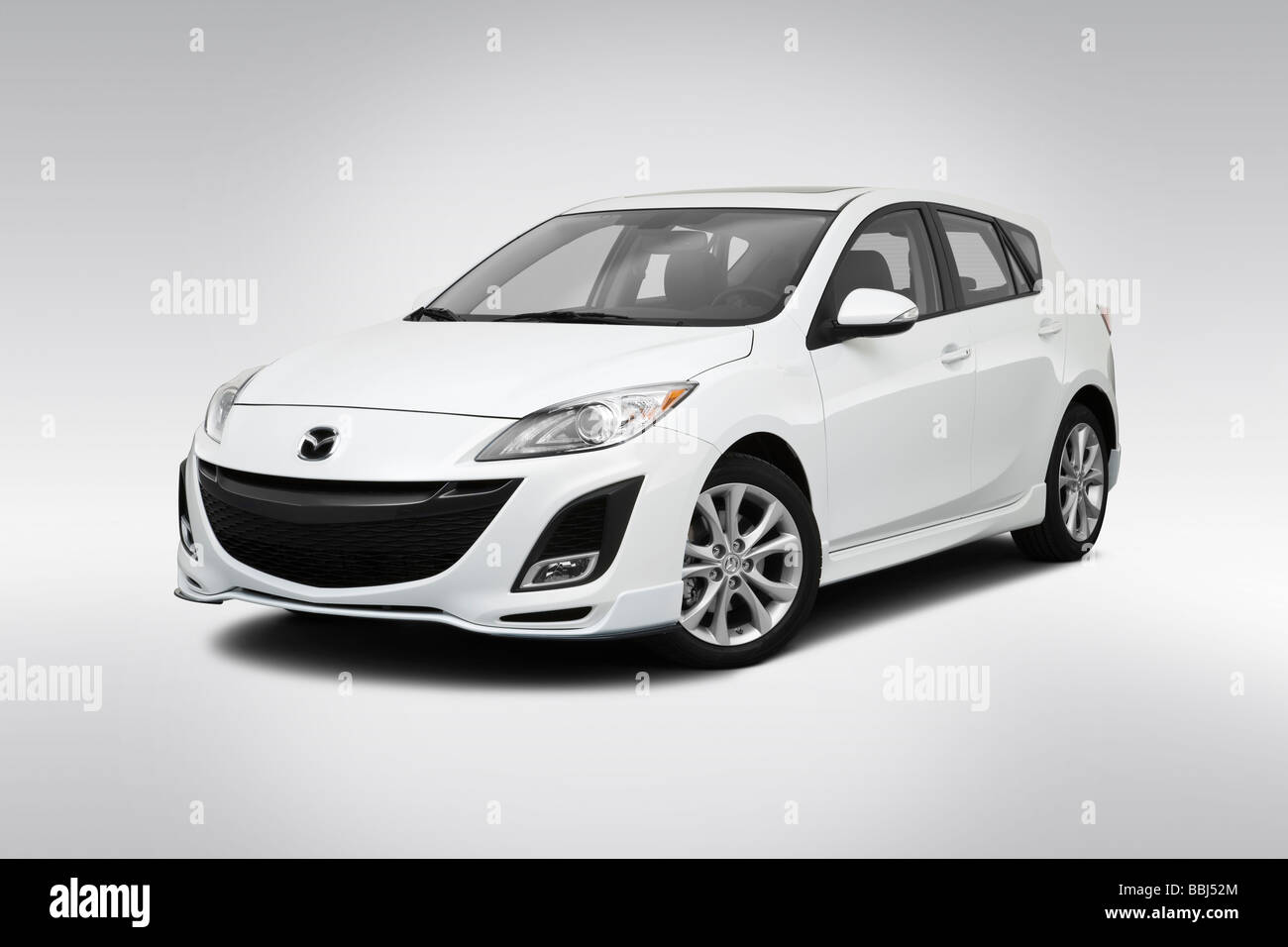 Car front view hi-res stock photography and images - Alamy