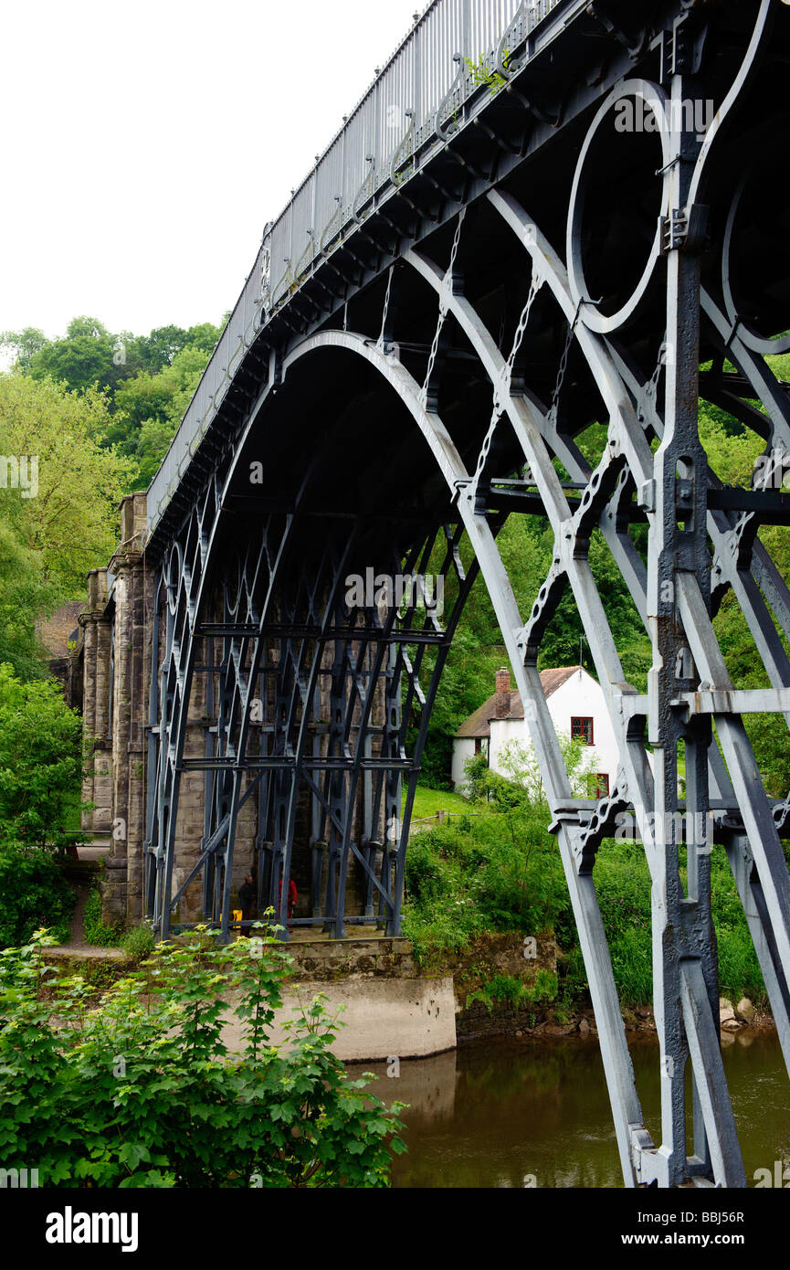 The world's first Iron Bridge over the River Severn at Ironbridge ...