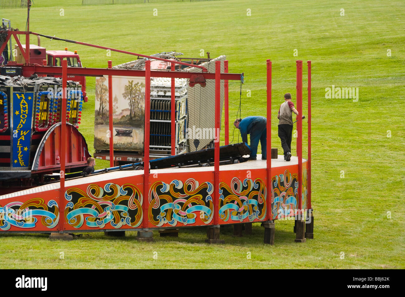 Fairground workers hi-res stock photography and images - Alamy
