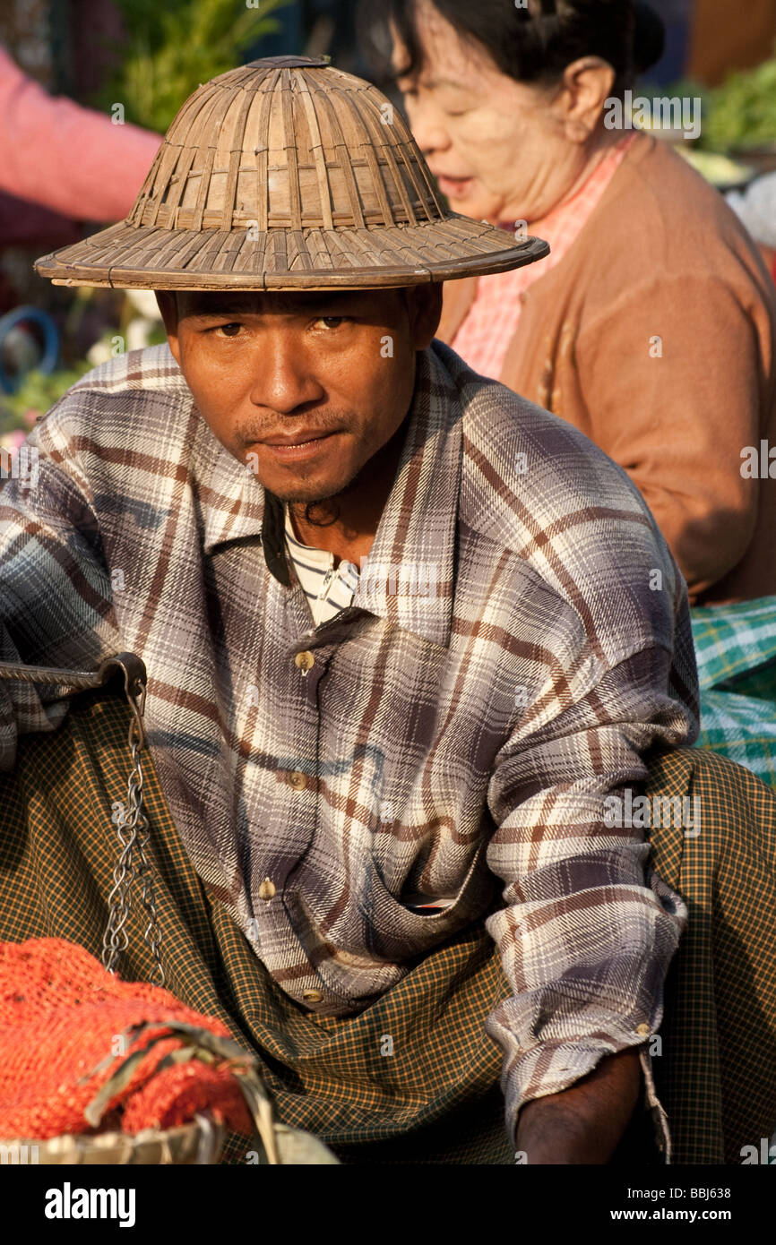 Myanmarese hi-res stock photography and images - Alamy