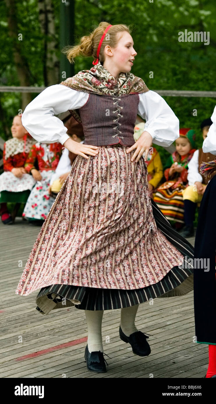 Stockholm midsummer day celebration skansen hi-res stock photography ...