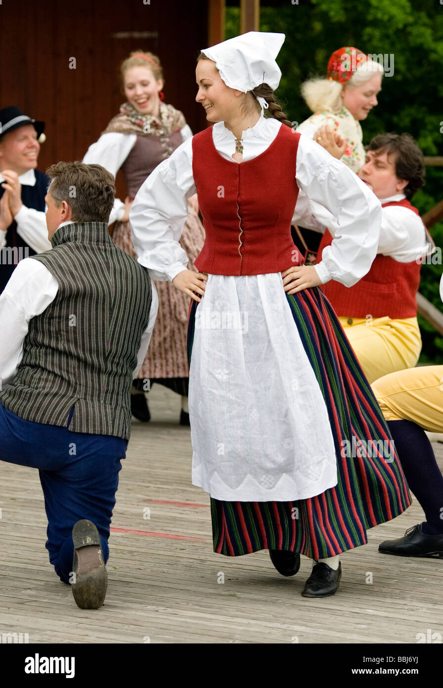 Swedish folk dance children hi-res stock photography and images - Alamy