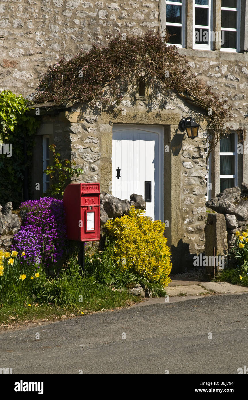 dh Yorkshire Dales National Park CONISTONE NORTH YORKSHIRE English Red ...