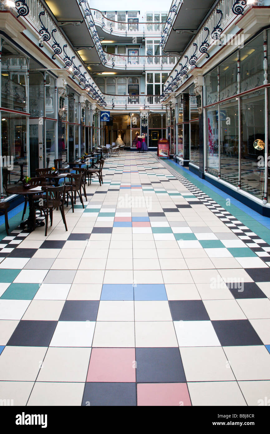 Manchester arcade hi-res stock photography and images - Alamy