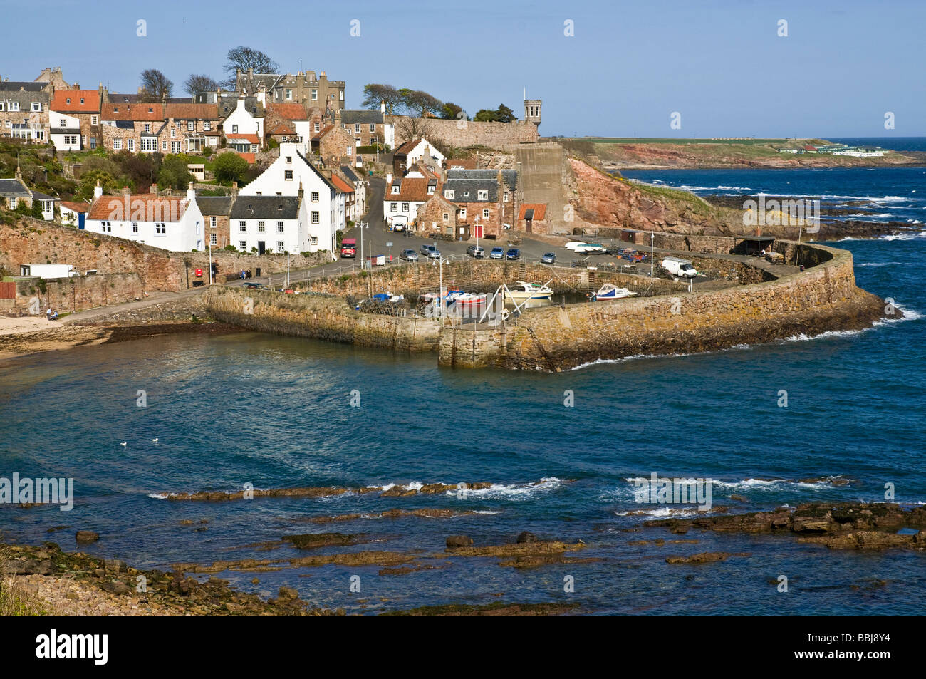 dh CRAIL FIFE Fishing village harbour Stock Photo - Alamy