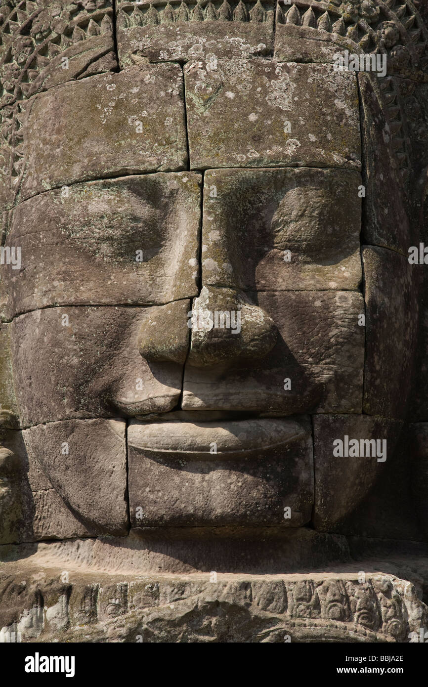 Smiling Stone Face at Bayon Temple Stock Photo - Alamy