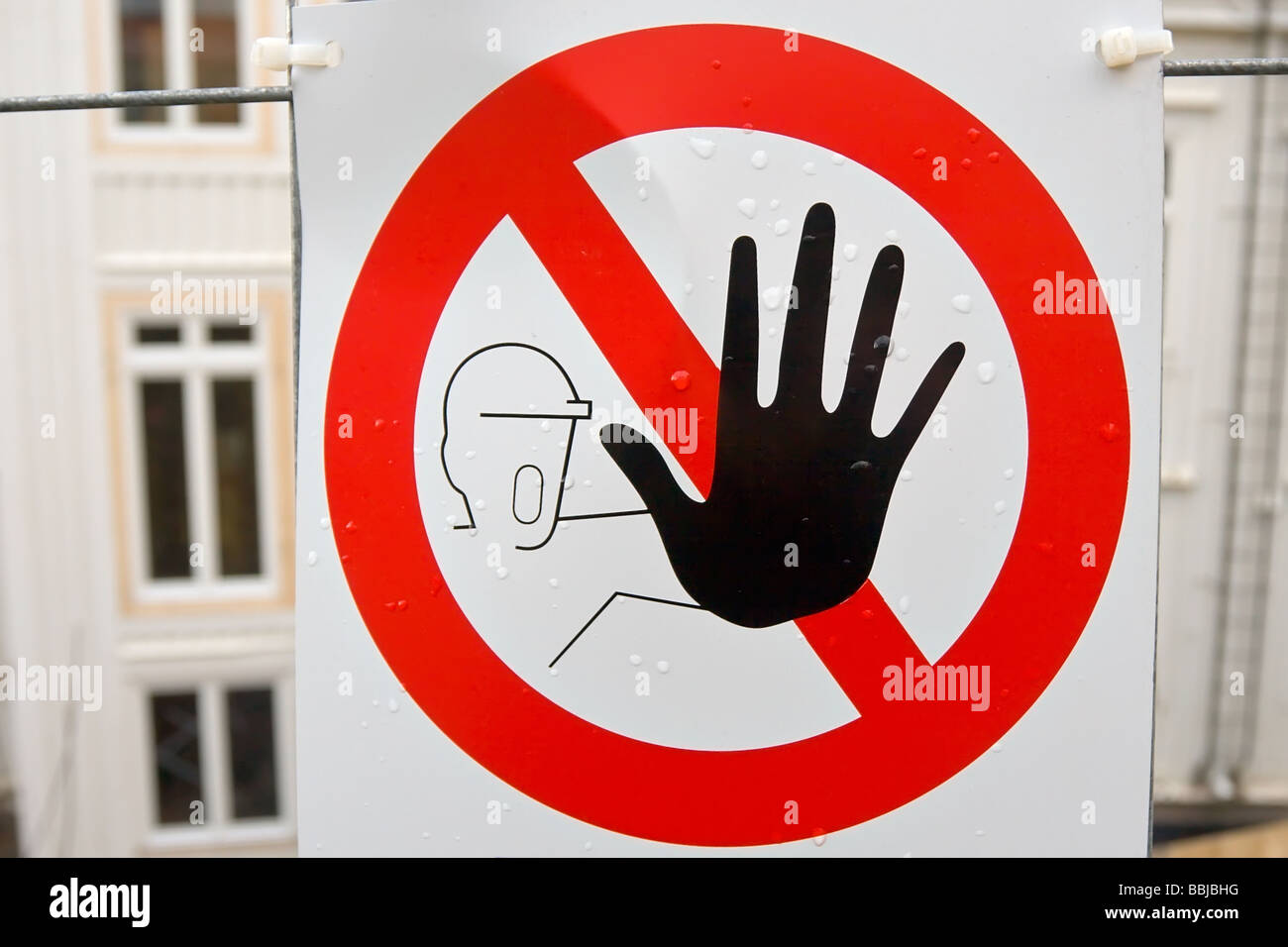 Hand painted signs hi-res stock photography and images - Alamy