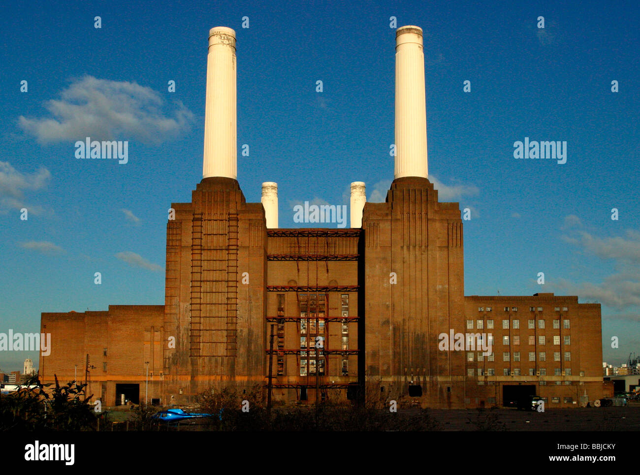 Iconic 4 chimney structure hi-res stock photography and images - Alamy