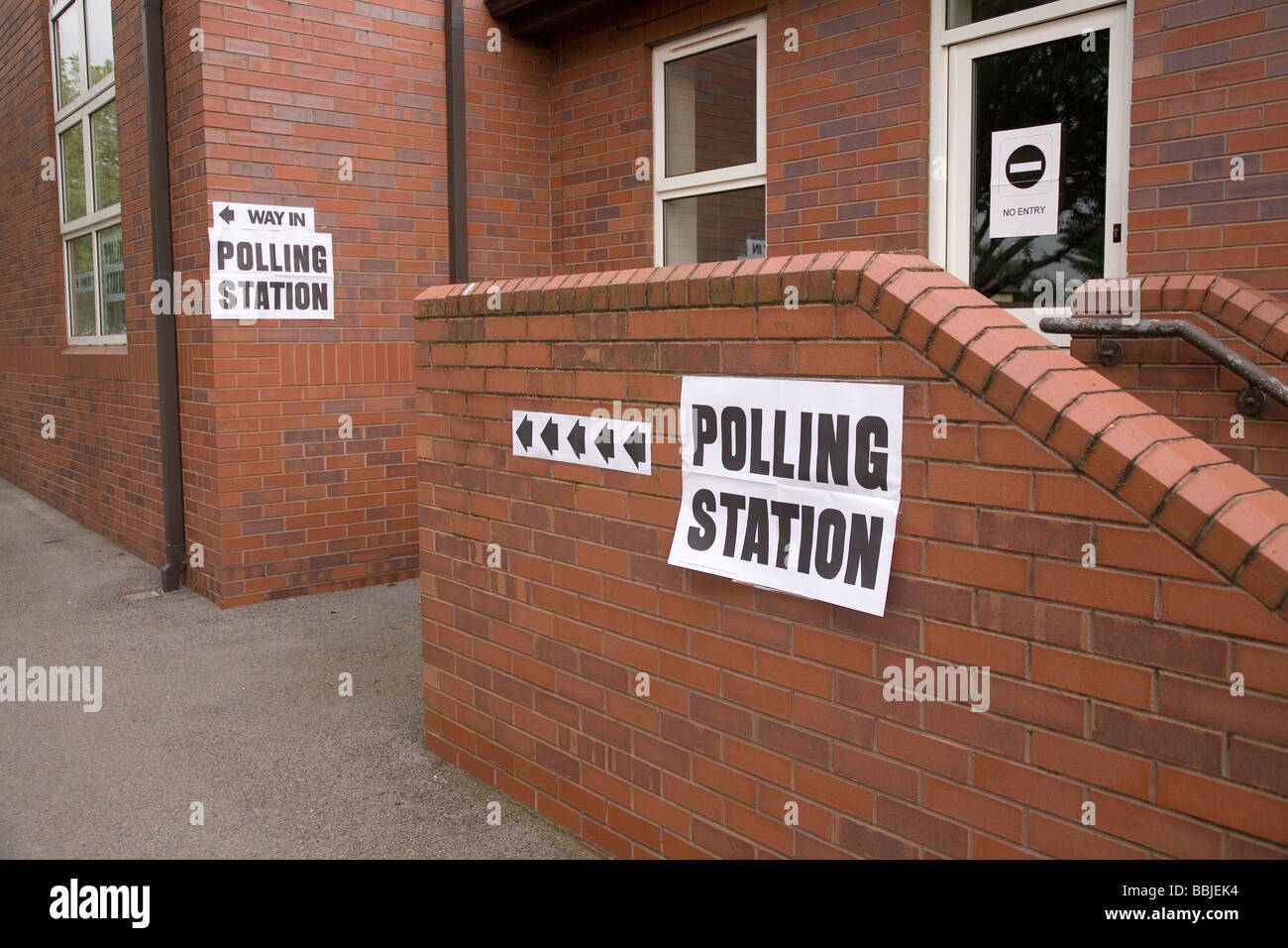 Polling station entrance Stock Photo - Alamy