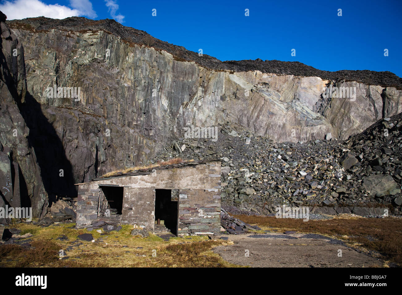 Abandoned slate quarry, Snowdonia, North Wales Stock Photo - Alamy