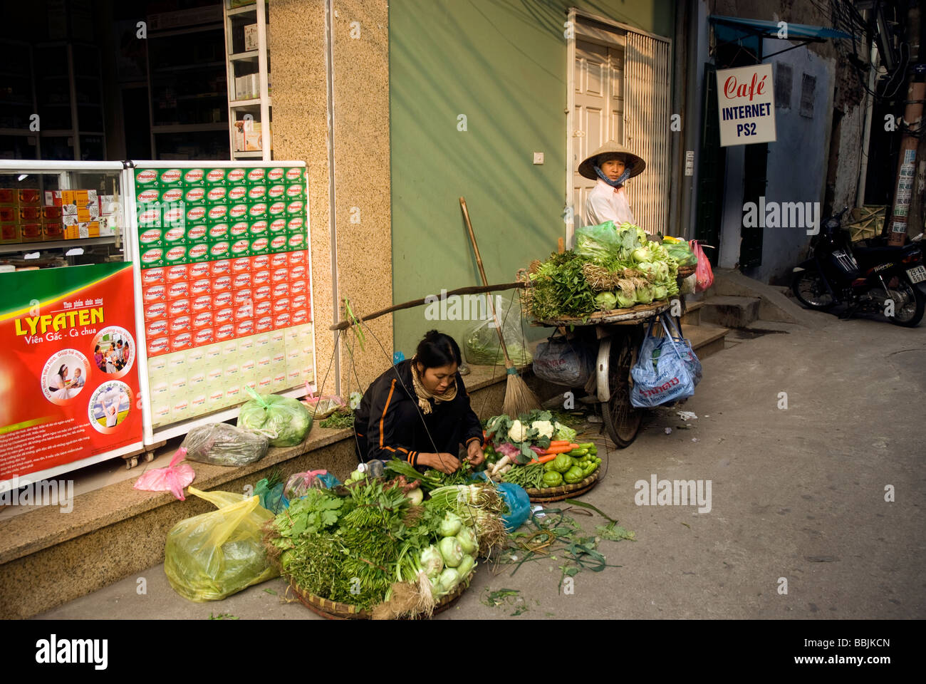 Indochina street vendors hi-res stock photography and images - Alamy