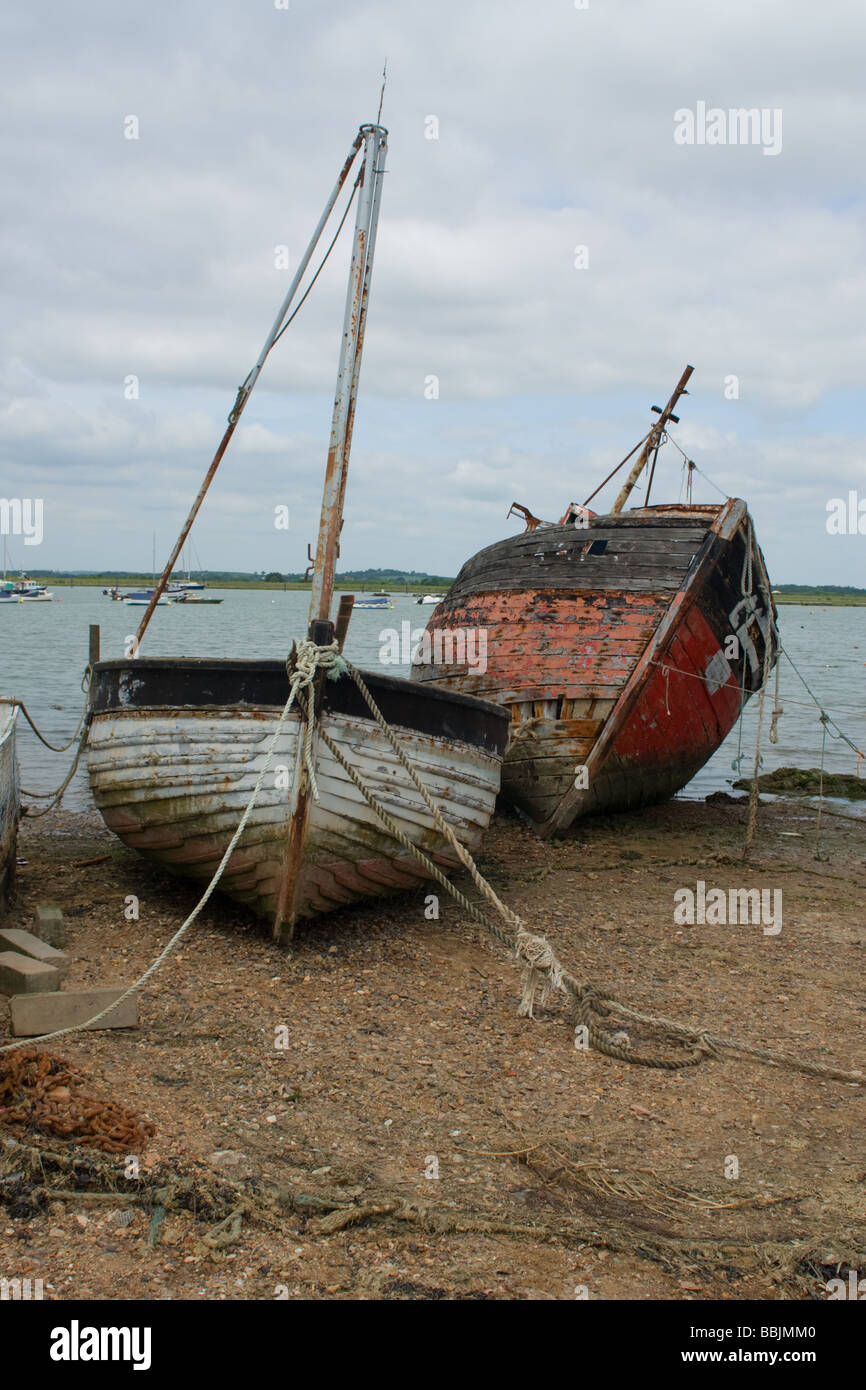 Wrecked boats hi-res stock photography and images - Alamy