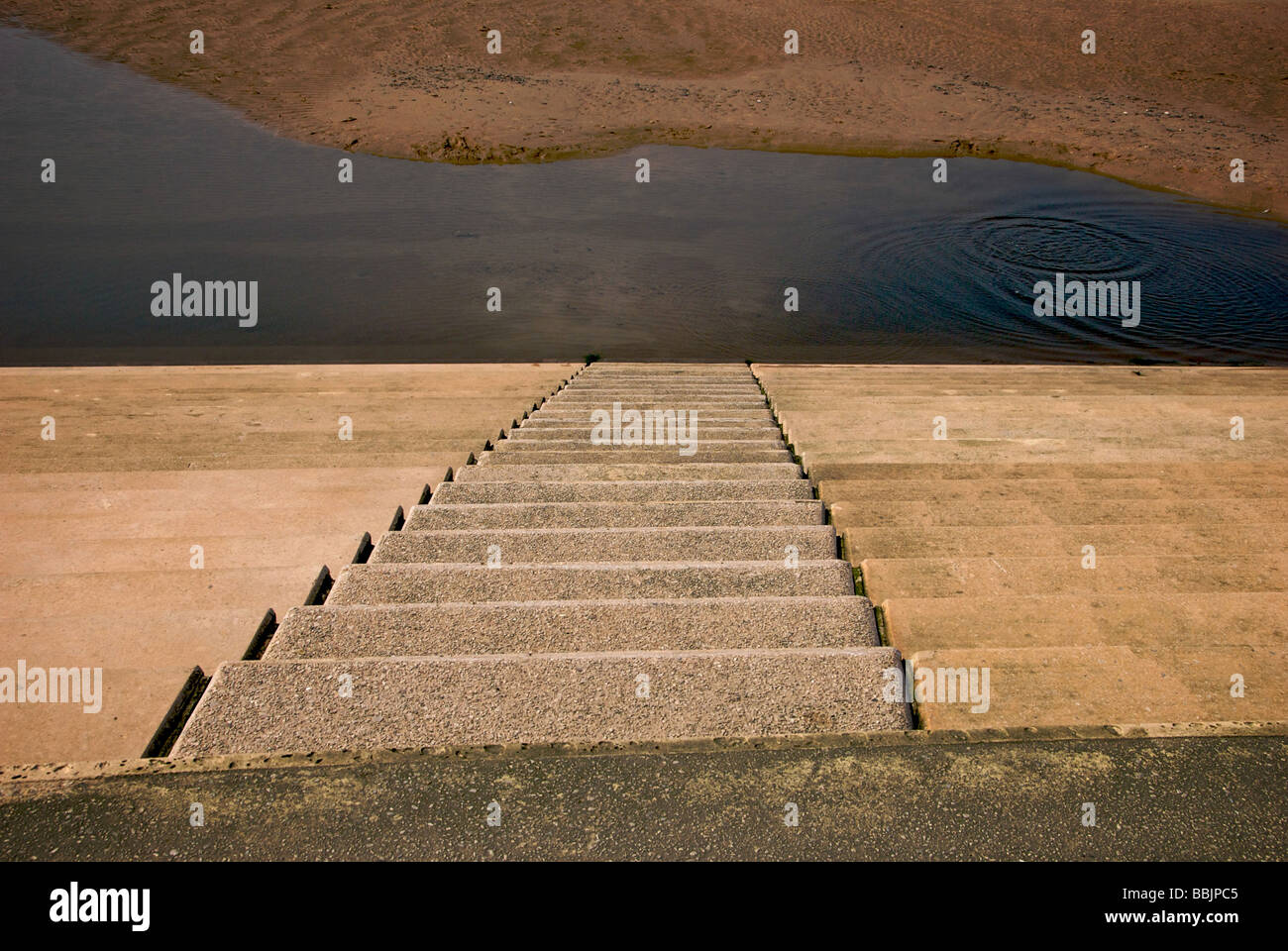 Sea wall and steps hi-res stock photography and images - Alamy