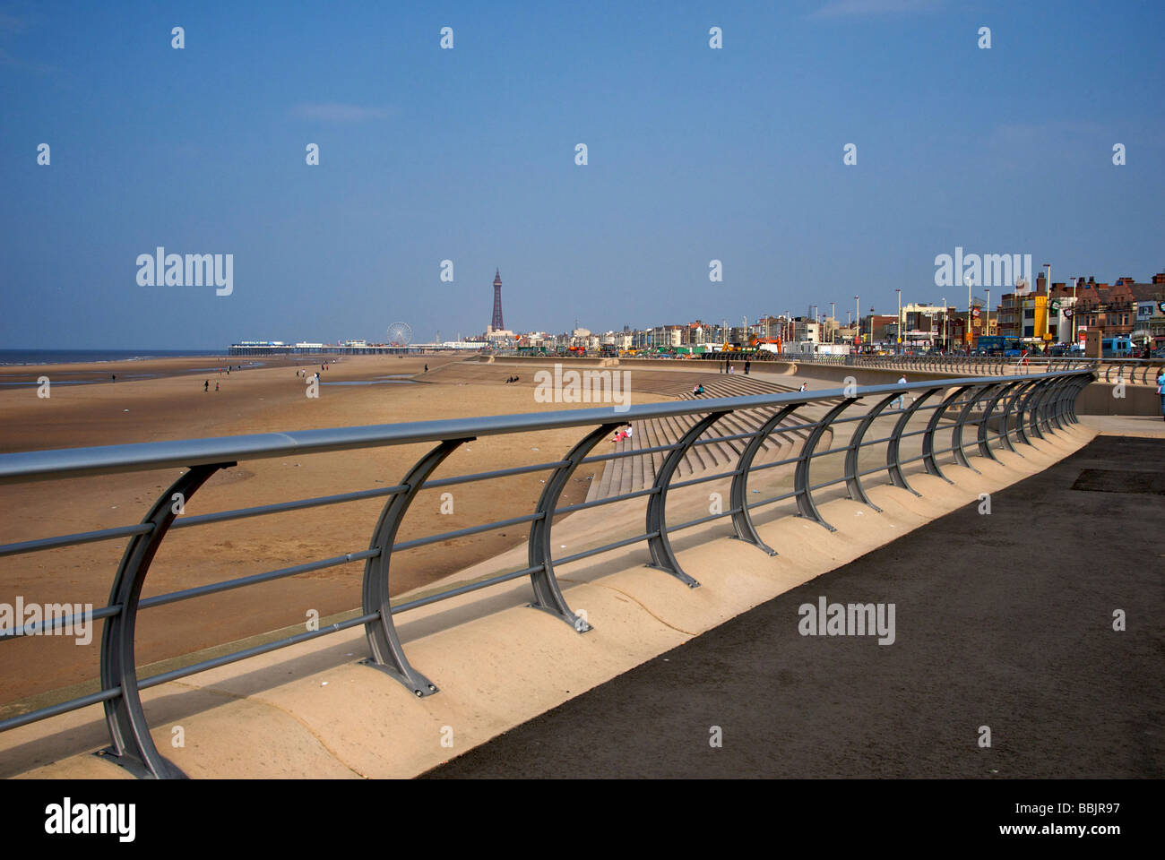 Blackpool Promenade Sea Wall Stock Photo - Alamy