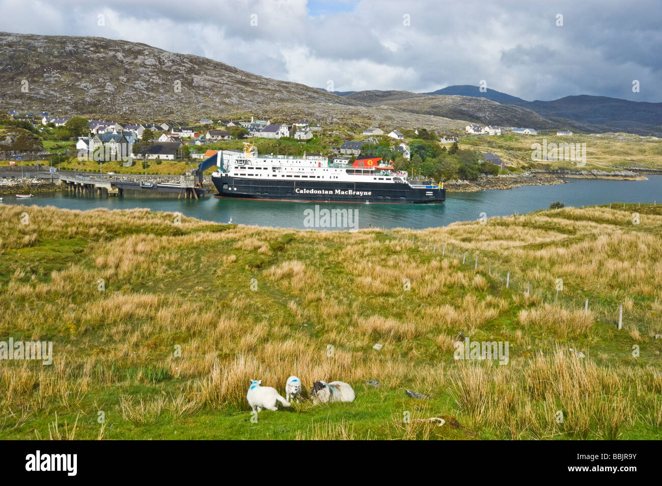 Car ferry hebrides hi-res stock photography and images - Alamy