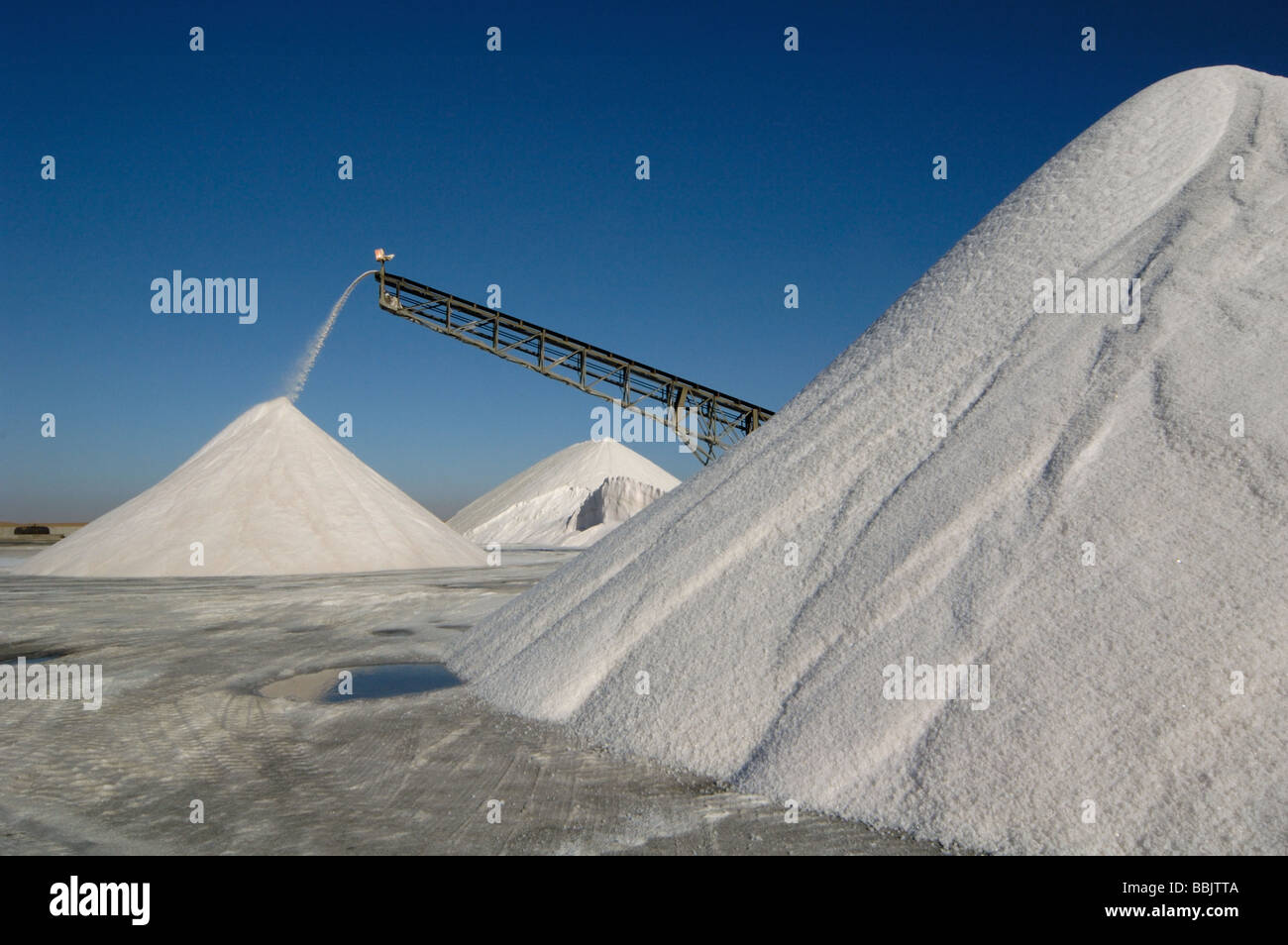 Processing salt water hi-res stock photography and images - Alamy