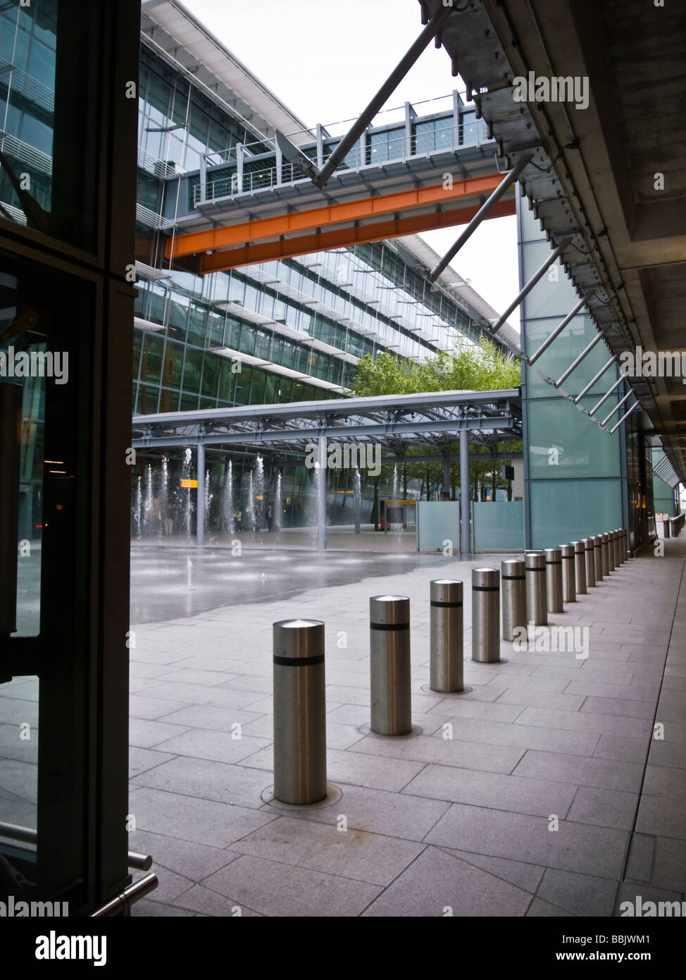 Bollards and Fountains at the Richard Rogers designed Terminal Five ...