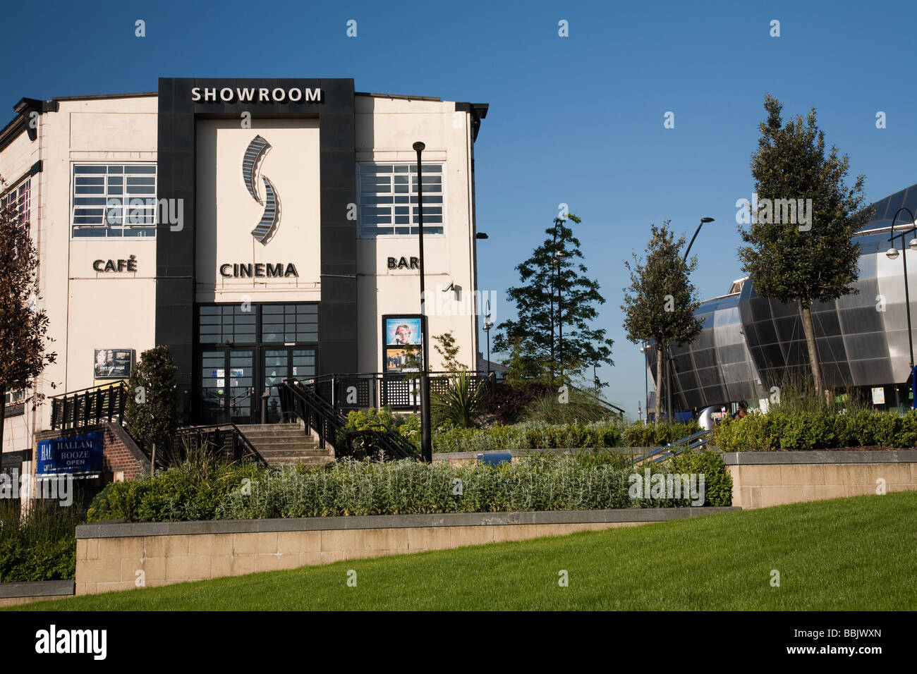 Sheffield station front hi-res stock photography and images - Alamy