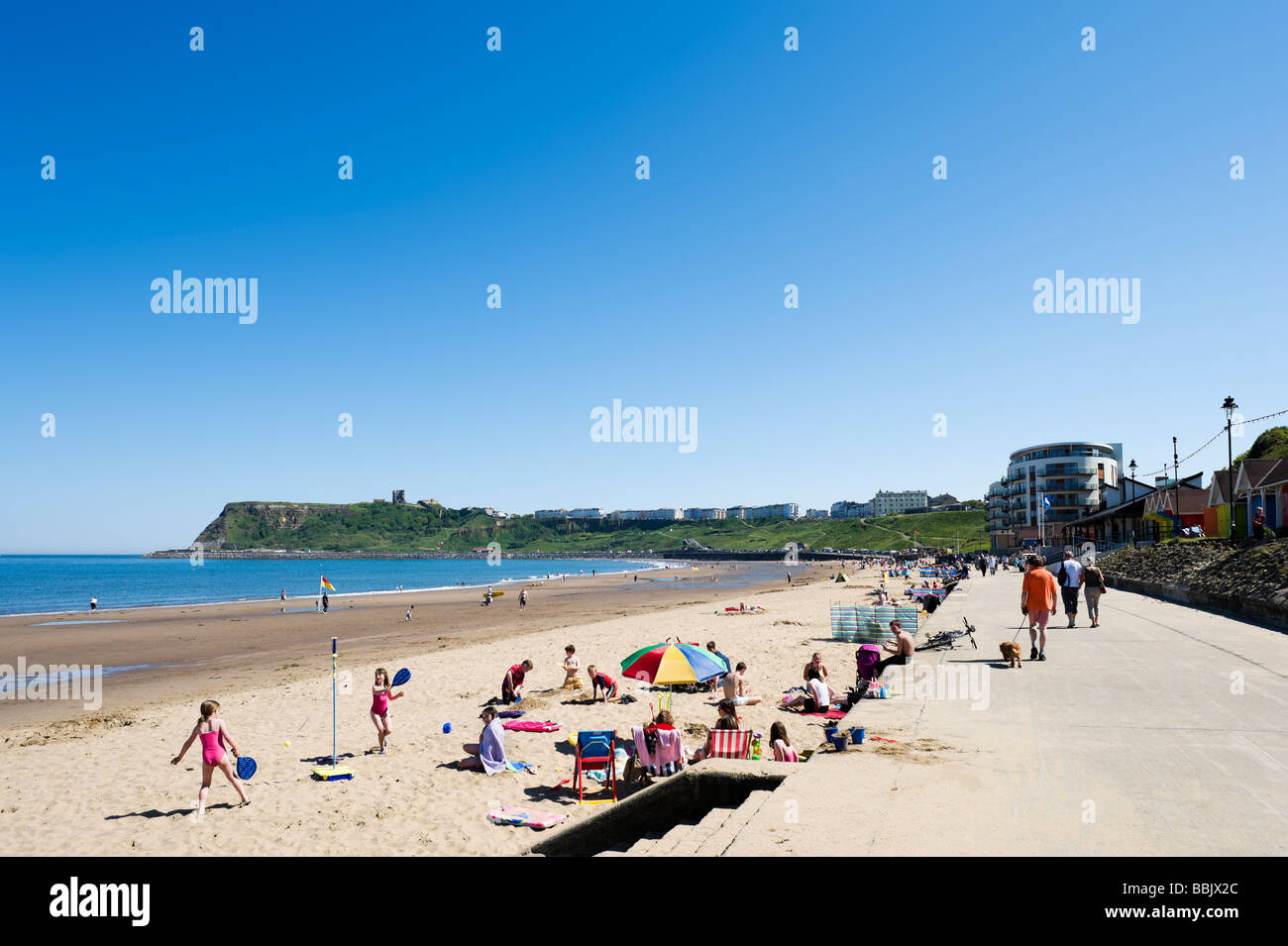 Scarborough beach uk hi-res stock photography and images - Alamy