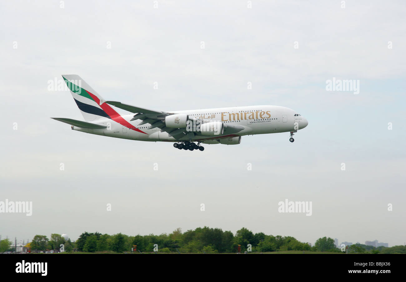 A380 aircraft hi-res stock photography and images - Alamy