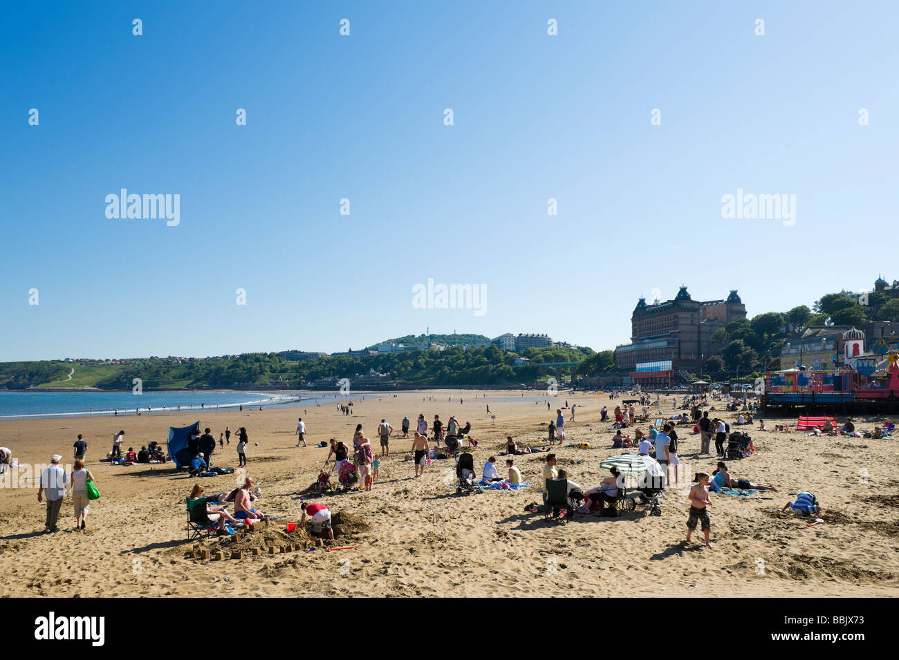 Scarborough beach uk hi-res stock photography and images - Alamy