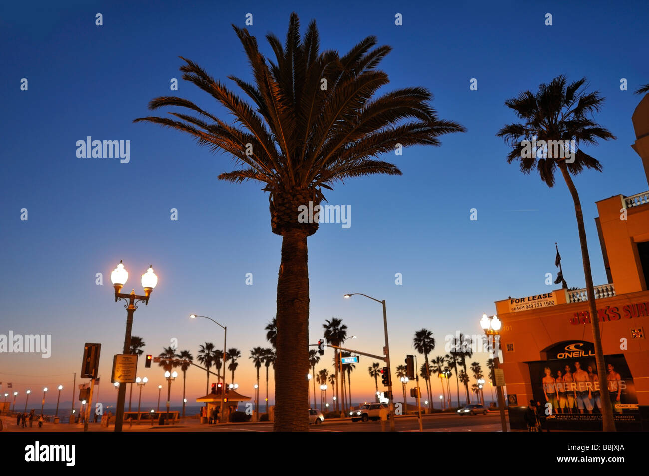 Beach Plaza and Main Street at the Pier, Huntington Beach CA Stock ...