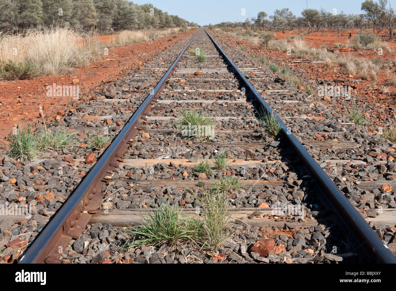 Converging railway lines Stock Photo - Alamy